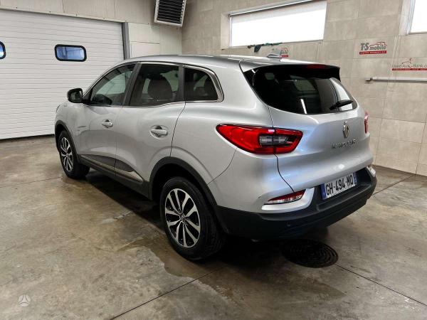 Grey Renault Kadjar 2022 in Marijampole, with an engine capacity of 1.33 L and mileage of 104 thousand km for 14762 €, photo 6 on AUTOMOTO.COM.LV
