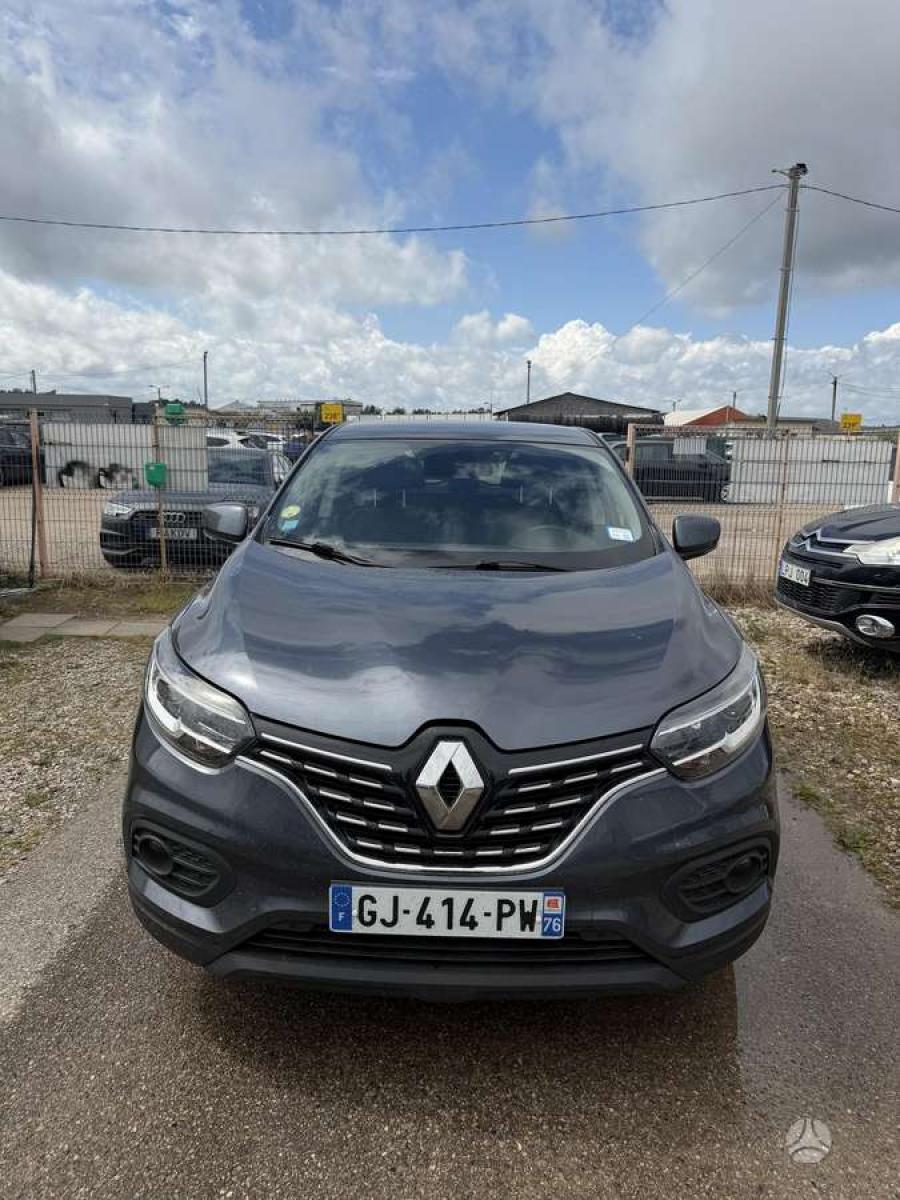 Grey Renault Kadjar 2022 in Vilnius, with an engine capacity of 1.46 L and mileage of 180 thousand km for 11950 €, photo 3 on AUTOMOTO.COM.LV
