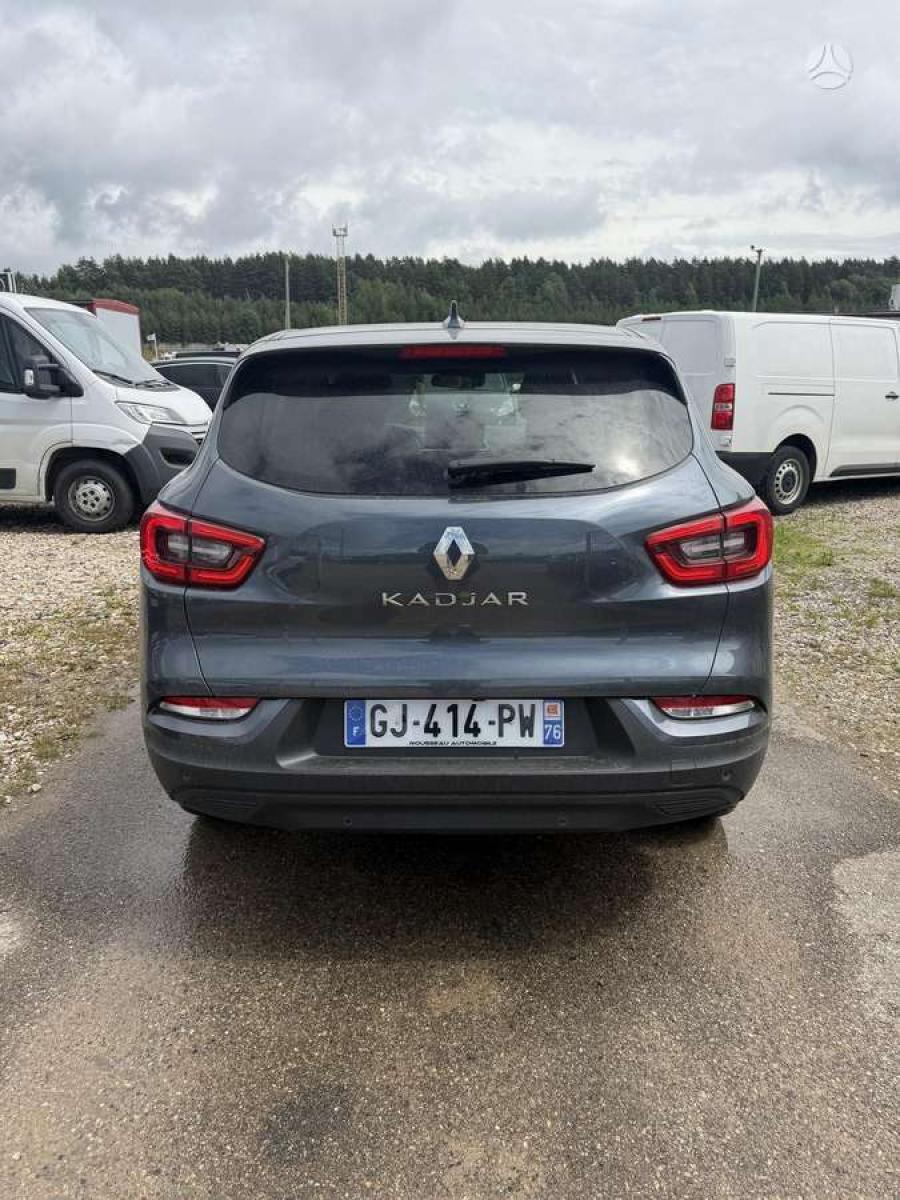 Grey Renault Kadjar 2022 in Vilnius, with an engine capacity of 1.46 L and mileage of 180 thousand km for 11950 €, photo 6 on AUTOMOTO.COM.LV