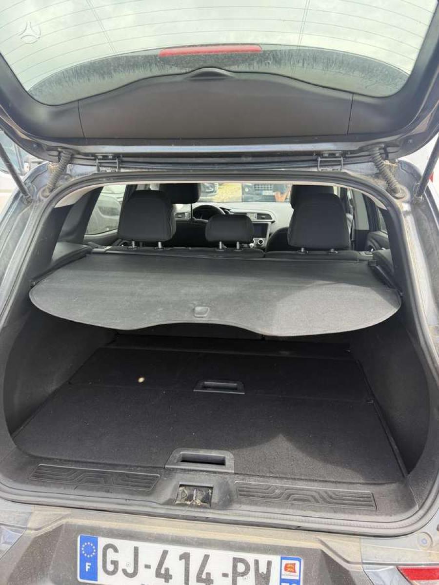 Grey Renault Kadjar 2022 in Vilnius, with an engine capacity of 1.46 L and mileage of 180 thousand km for 11950 €, photo 9 on AUTOMOTO.COM.LV