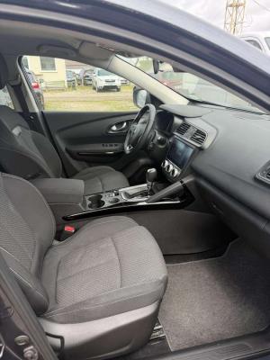 Grey Renault Kadjar 2022 in Vilnius, with an engine capacity of 1.46 L and mileage of 180 thousand km for 11950 €, photo 11 on AUTOMOTO.COM.LV