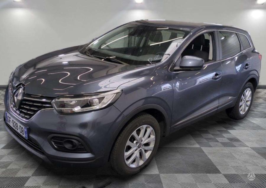 Grey Renault Kadjar 2022 in Vilnius, with an engine capacity of 1.46 L and mileage of 182 thousand km for 14519 €, photo 1 on AUTOMOTO.COM.LV