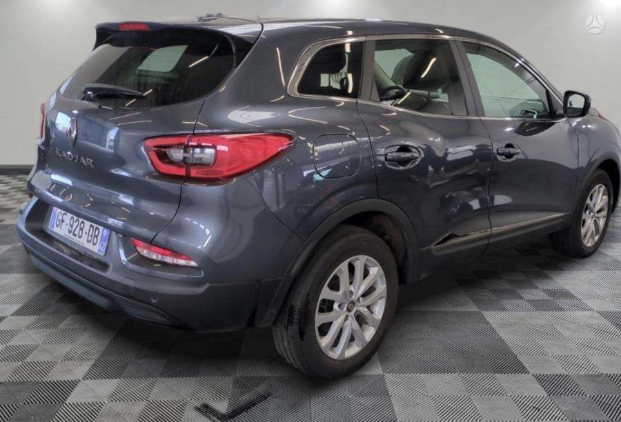 Grey Renault Kadjar 2022 in Vilnius, with an engine capacity of 1.46 L and mileage of 182 thousand km for 14519 €, photo 4 on AUTOMOTO.COM.LV