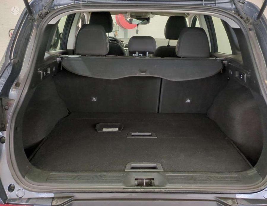 Grey Renault Kadjar 2022 in Vilnius, with an engine capacity of 1.46 L and mileage of 182 thousand km for 14519 €, photo 6 on AUTOMOTO.COM.LV