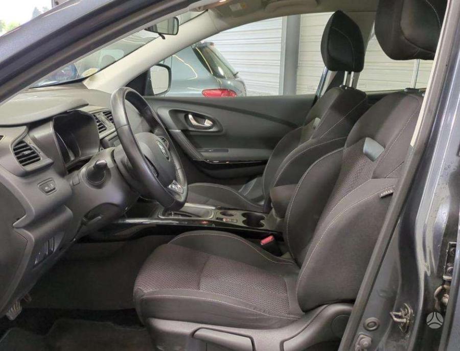 Grey Renault Kadjar 2022 in Vilnius, with an engine capacity of 1.46 L and mileage of 182 thousand km for 14519 €, photo 7 on AUTOMOTO.COM.LV