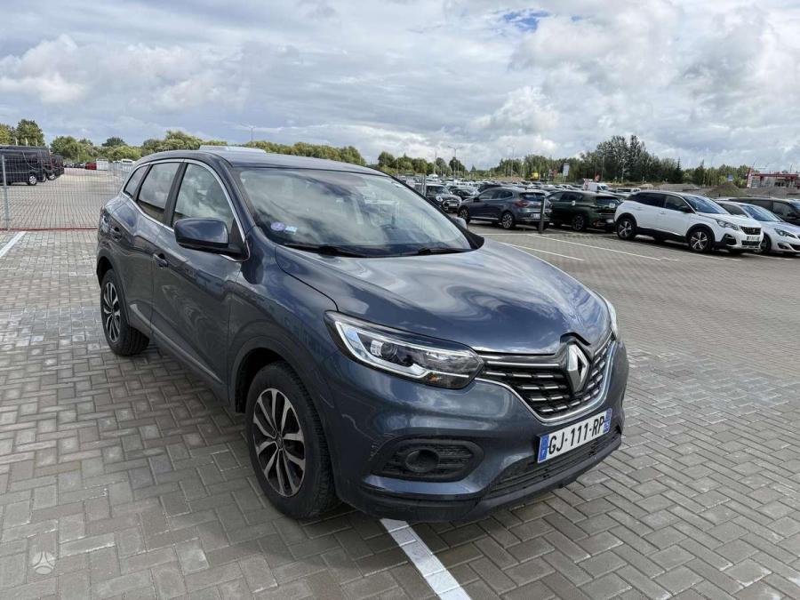 Grey Renault Kadjar 2022 in Taurage, with an engine capacity of 1.33 L and mileage of 103 thousand km for 12947 €, photo 9 on AUTOMOTO.COM.LV