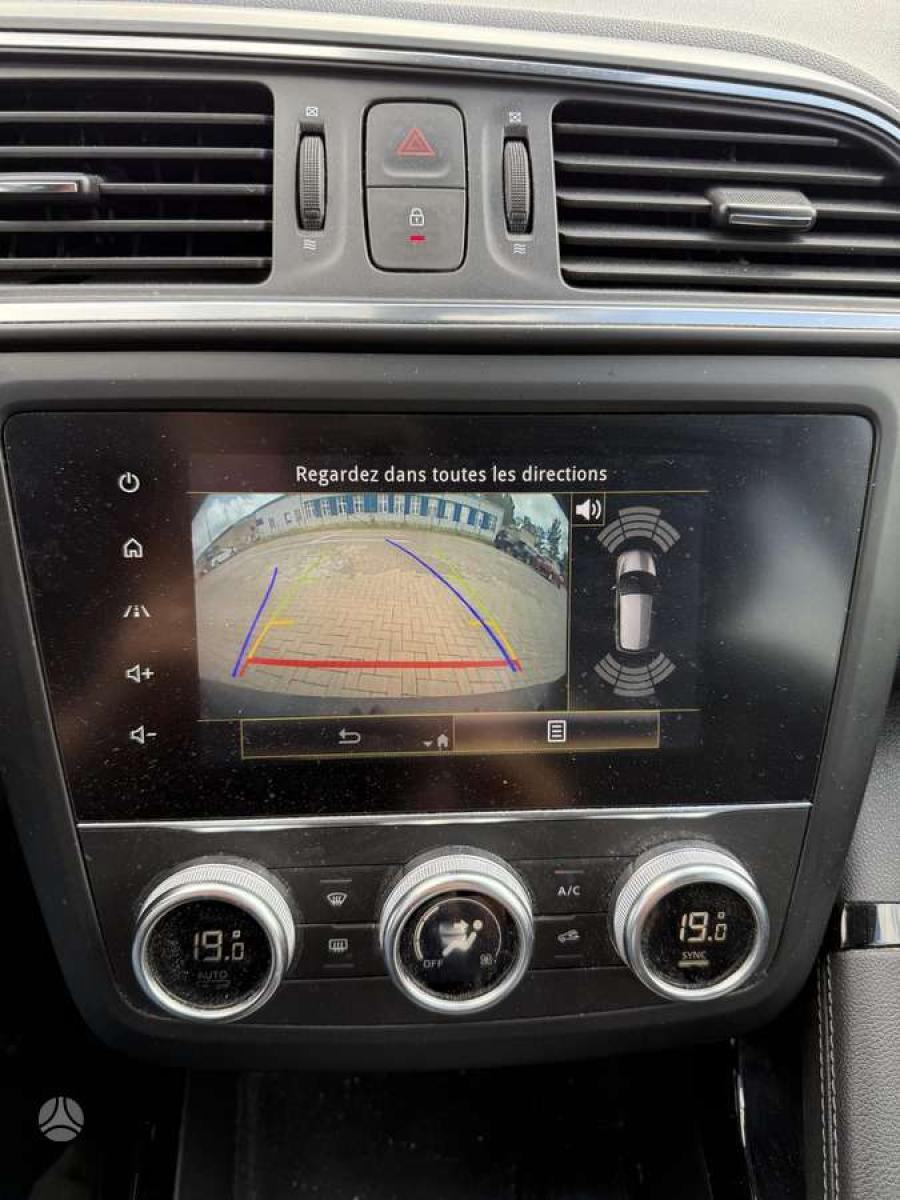 Grey Renault Kadjar 2022 in Taurage, with an engine capacity of 1.33 L and mileage of 103 thousand km for 12947 €, photo 23 on AUTOMOTO.COM.LV