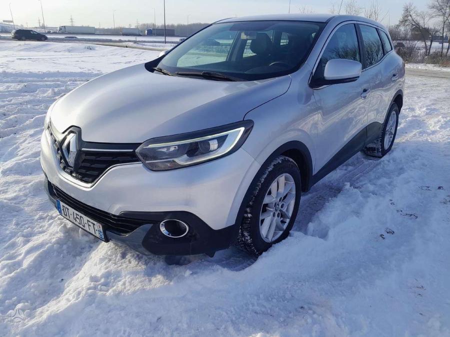 Grey Renault Kadjar 2015 in Kaunas, with an engine capacity of 1.50 L and mileage of 205 thousand km for 7700 €, photo 1 on AUTOMOTO.COM.LV