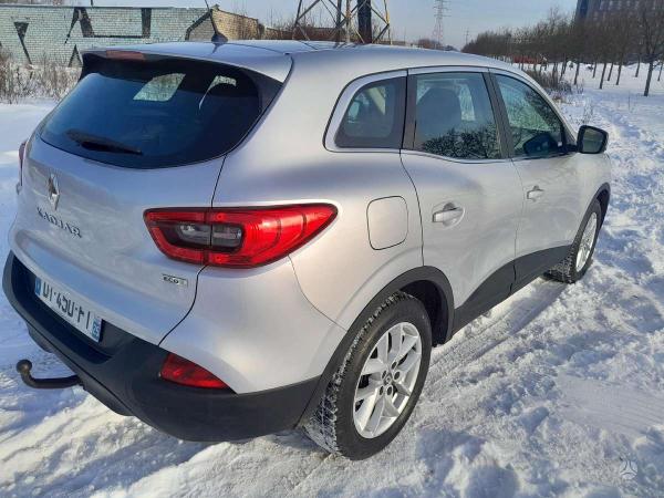 Grey Renault Kadjar 2015 in Kaunas, with an engine capacity of 1.50 L and mileage of 205 thousand km for 7700 €, photo 3 on AUTOMOTO.COM.LV