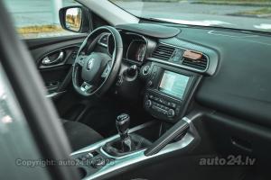 Pelēks Renault Kadjar 2016 Tartu, ar dzinēja tilpumu 1.60 L un nobraukumu 250 tūkst. km par 6999 €, foto 12 vietnē AUTOMOTO.COM.LV