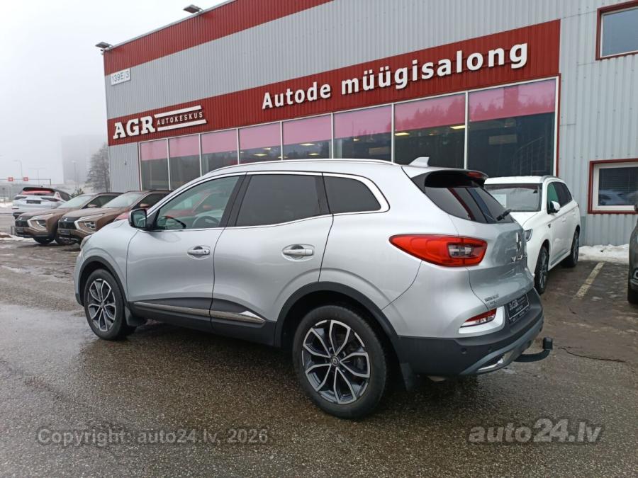 Pelēks Renault Kadjar 2019 Tallina, ar dzinēja tilpumu 1.30 L un nobraukumu 40 tūkst. km par 13890 €, foto 2 vietnē AUTOMOTO.COM.LV