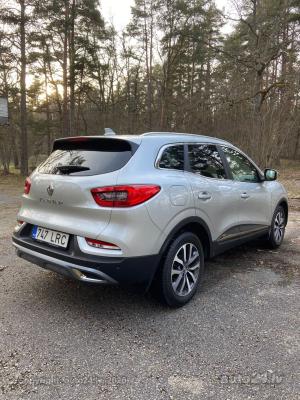 Pelēks Renault Kadjar 2021 Tallina, ar dzinēja tilpumu 1.30 L un nobraukumu 47 tūkst. km par 18500 €, foto 5 vietnē AUTOMOTO.COM.LV