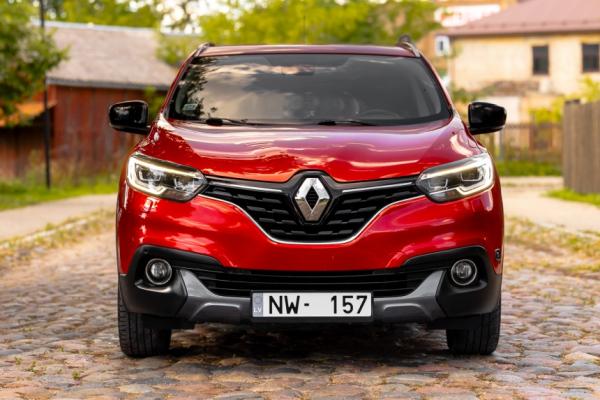 Оранжевый Рено Kadjar 2016 в Рига, объемом двигателя 1.20 л и пробегом 198 тыс. км за 11750 €, фото 1 на AUTOMOTO.COM.LV
