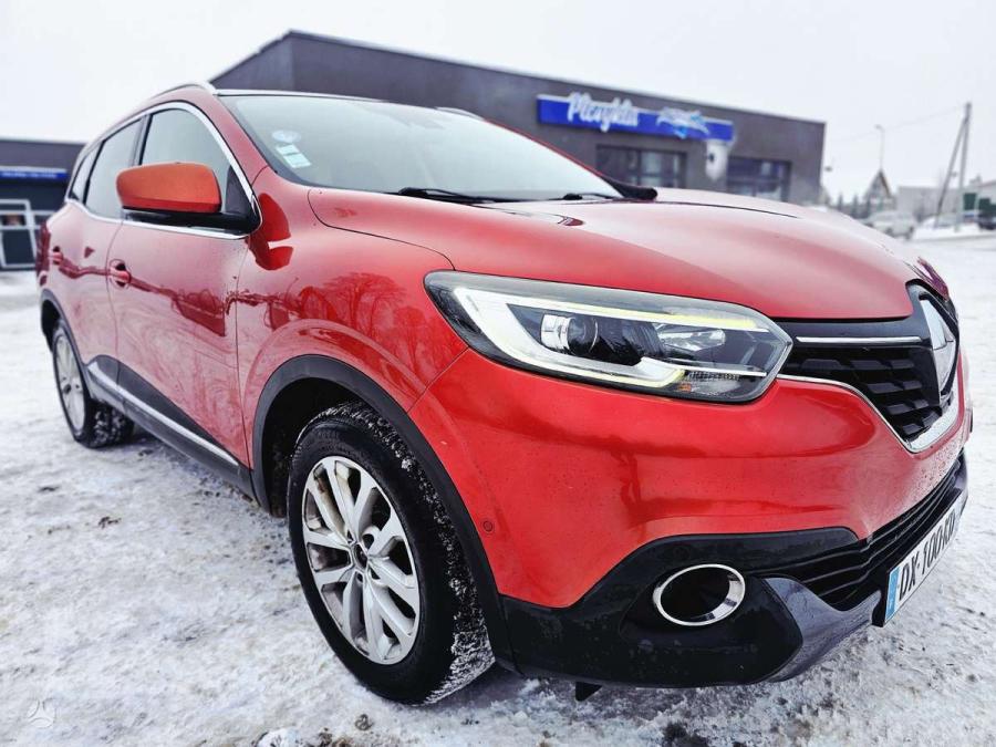 Red Renault Kadjar 2015 in Taurage, with an engine capacity of 1.20 L and mileage of 155 thousand km for 7300 €, photo 2 on AUTOMOTO.COM.LV