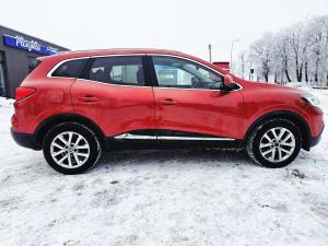 Red Renault Kadjar 2015 in Taurage, with an engine capacity of 1.20 L and mileage of 155 thousand km for 7300 €, photo 4 on AUTOMOTO.COM.LV