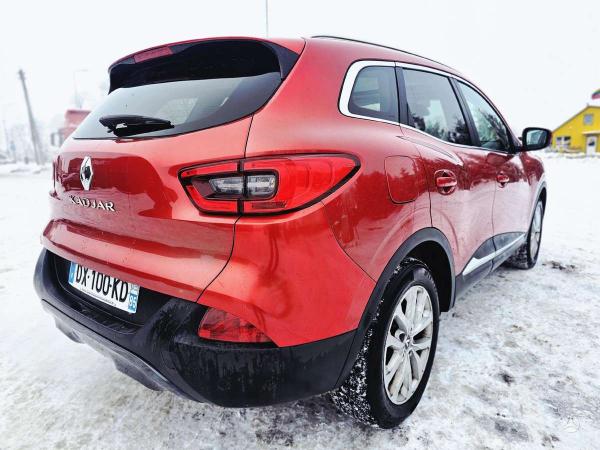 Sarkans Renault Kadjar 2015 Tauragė, ar dzinēja tilpumu 1.20 L un nobraukumu 155 tūkst. km par 7300 €, foto 6 vietnē AUTOMOTO.COM.LV