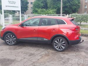 Sarkans Renault Kadjar 2015 Daugavpils, ar dzinēja tilpumu 1.50 L un nobraukumu 241 tūkst. km par 9350 €, foto 5 vietnē AUTOMOTO.COM.LV