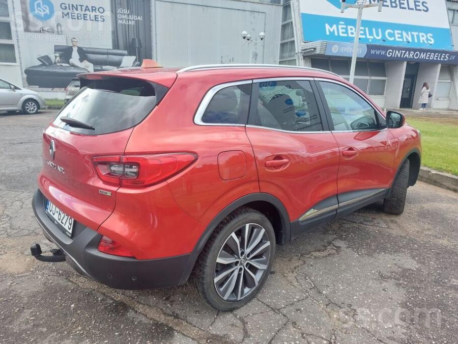 Sarkans Renault Kadjar 2015 Daugavpils, ar dzinēja tilpumu 1.50 L un nobraukumu 241 tūkst. km par 9350 €, foto 10 vietnē AUTOMOTO.COM.LV