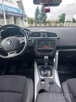 Sarkans Renault Kadjar 2015 Daugavpils, ar dzinēja tilpumu 1.50 L un nobraukumu 241 tūkst. km par 9350 €, foto 20 vietnē AUTOMOTO.COM.LV