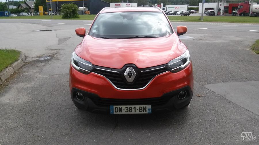 Red Renault Kadjar 2015 in Taurage, with an engine capacity of 1.50 L and mileage of 215 thousand km for 6950 €, photo 1 on AUTOMOTO.COM.LV