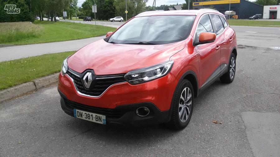 Red Renault Kadjar 2015 in Taurage, with an engine capacity of 1.50 L and mileage of 215 thousand km for 6950 €, photo 3 on AUTOMOTO.COM.LV