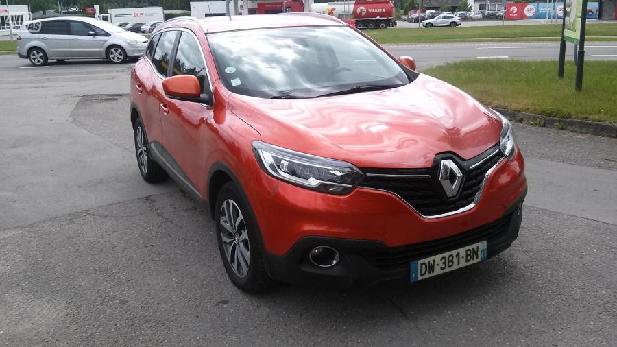 Red Renault Kadjar 2015 in Taurage, with an engine capacity of 1.50 L and mileage of 215 thousand km for 6950 €, photo 4 on AUTOMOTO.COM.LV