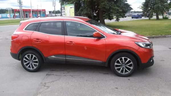 Sarkans Renault Kadjar 2015 Tauragė, ar dzinēja tilpumu 1.50 L un nobraukumu 215 tūkst. km par 6950 €, foto 5 vietnē AUTOMOTO.COM.LV