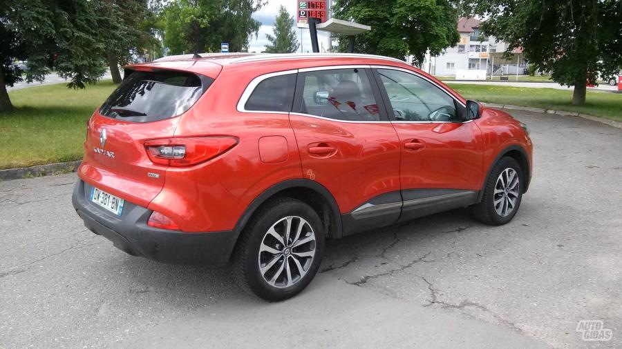 Red Renault Kadjar 2015 in Taurage, with an engine capacity of 1.50 L and mileage of 215 thousand km for 6950 €, photo 7 on AUTOMOTO.COM.LV