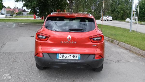Sarkans Renault Kadjar 2015 Tauragė, ar dzinēja tilpumu 1.50 L un nobraukumu 215 tūkst. km par 6950 €, foto 8 vietnē AUTOMOTO.COM.LV