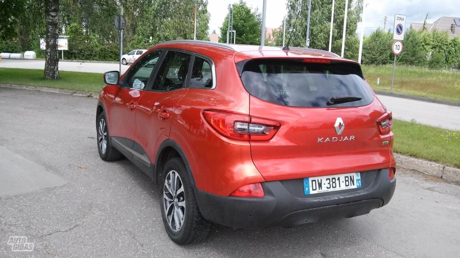 Red Renault Kadjar 2015 in Taurage, with an engine capacity of 1.50 L and mileage of 215 thousand km for 6950 €, photo 10 on AUTOMOTO.COM.LV