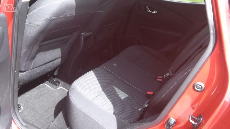 Red Renault Kadjar 2015 in Taurage, with an engine capacity of 1.50 L and mileage of 215 thousand km for 6950 €, photo 13 on AUTOMOTO.COM.LV