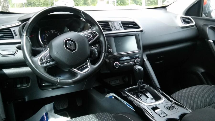 Red Renault Kadjar 2015 in Taurage, with an engine capacity of 1.50 L and mileage of 215 thousand km for 6950 €, photo 14 on AUTOMOTO.COM.LV