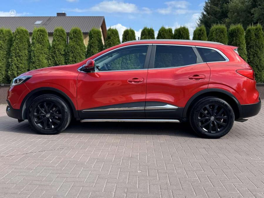 Sarkans Renault Kadjar 2015 Utena, ar dzinēja tilpumu 1.20 L un nobraukumu 134 tūkst. km par 7250 €, foto 4 vietnē AUTOMOTO.COM.LV