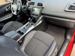 Sarkans Renault Kadjar 2015 Utena, ar dzinēja tilpumu 1.20 L un nobraukumu 134 tūkst. km par 7250 €, foto 13 vietnē AUTOMOTO.COM.LV