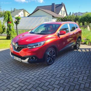 Red Renault Kadjar 2015 in Ukmerge, with an engine capacity of 1.50 L and mileage of 114 thousand km for 8000 €, photo 4 on AUTOMOTO.COM.LV