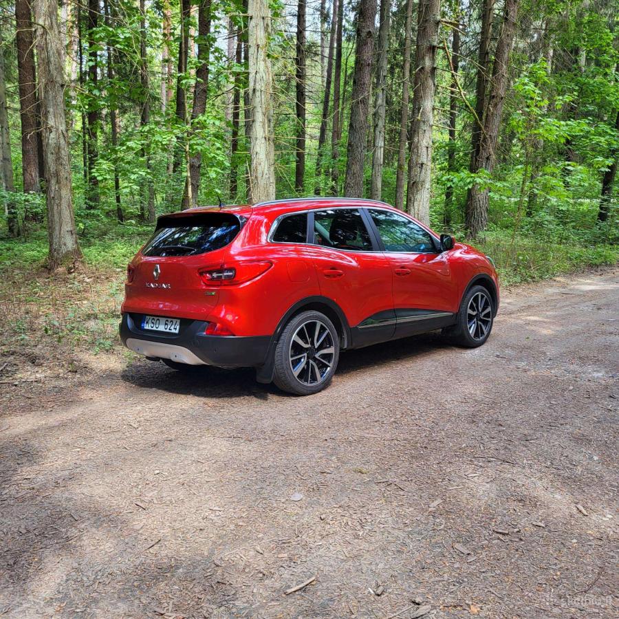 Red Renault Kadjar 2015 in Ukmerge, with an engine capacity of 1.50 L and mileage of 114 thousand km for 8000 €, photo 10 on AUTOMOTO.COM.LV