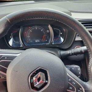 Red Renault Kadjar 2015 in Ukmerge, with an engine capacity of 1.50 L and mileage of 114 thousand km for 8000 €, photo 20 on AUTOMOTO.COM.LV