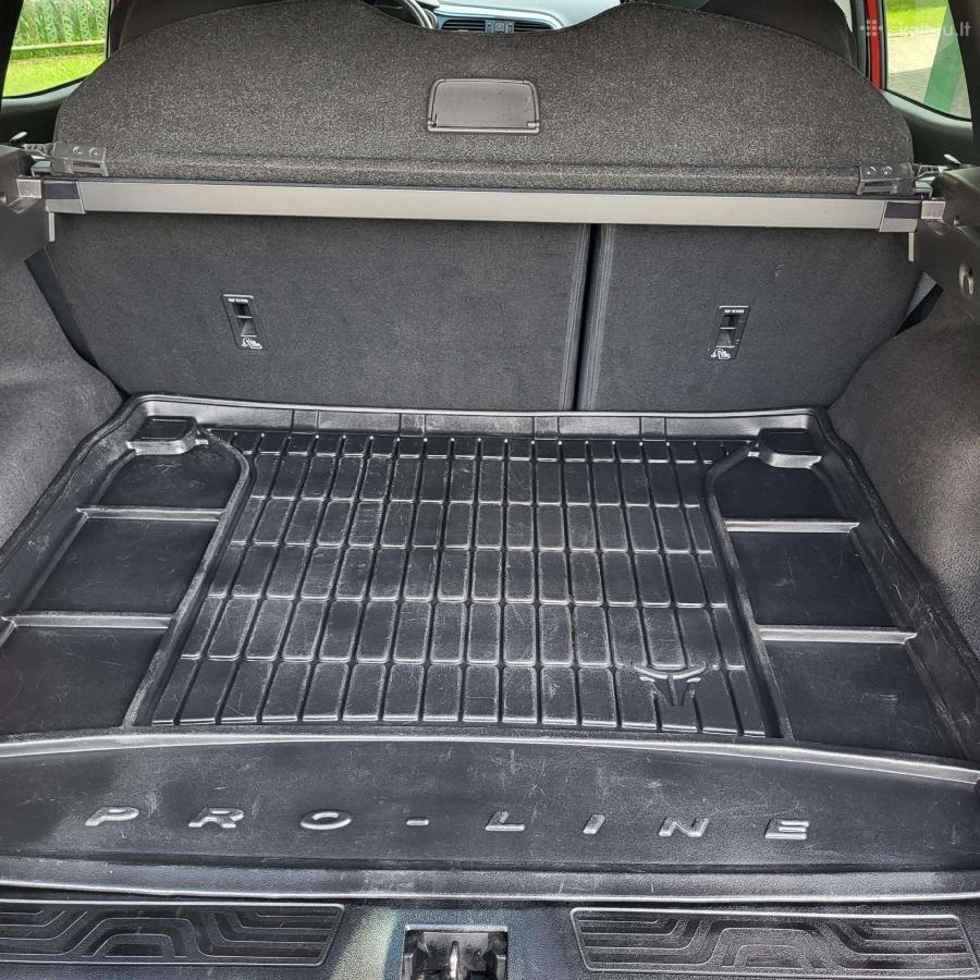 Red Renault Kadjar 2015 in Ukmerge, with an engine capacity of 1.50 L and mileage of 114 thousand km for 8000 €, photo 21 on AUTOMOTO.COM.LV