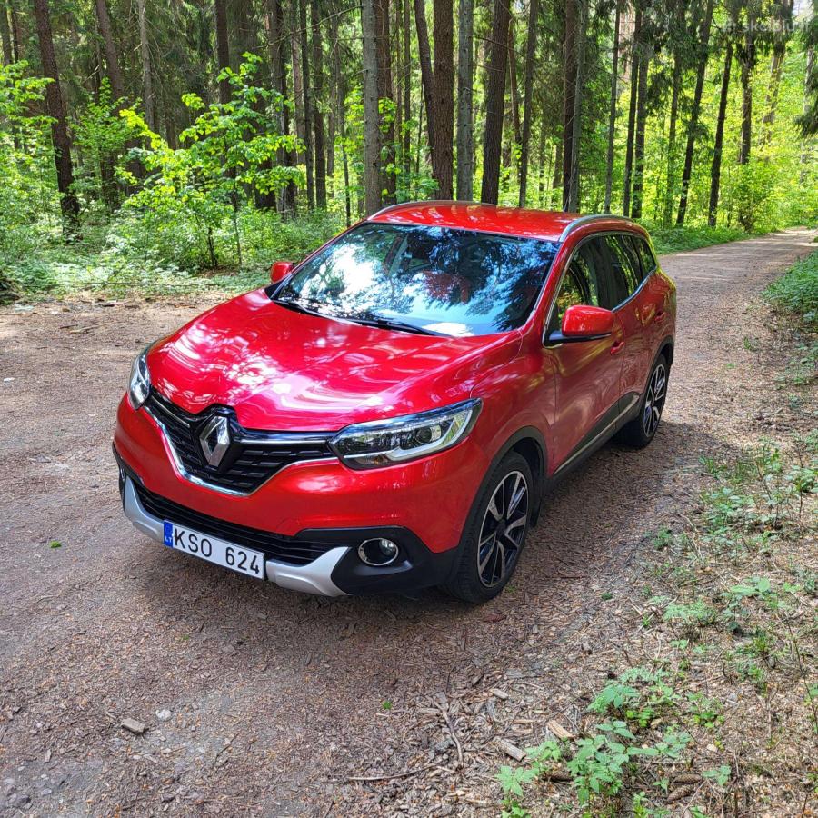 Red Renault Kadjar 2015 in Ukmerge, with an engine capacity of 1.50 L and mileage of 114 thousand km for 8000 €, photo 30 on AUTOMOTO.COM.LV