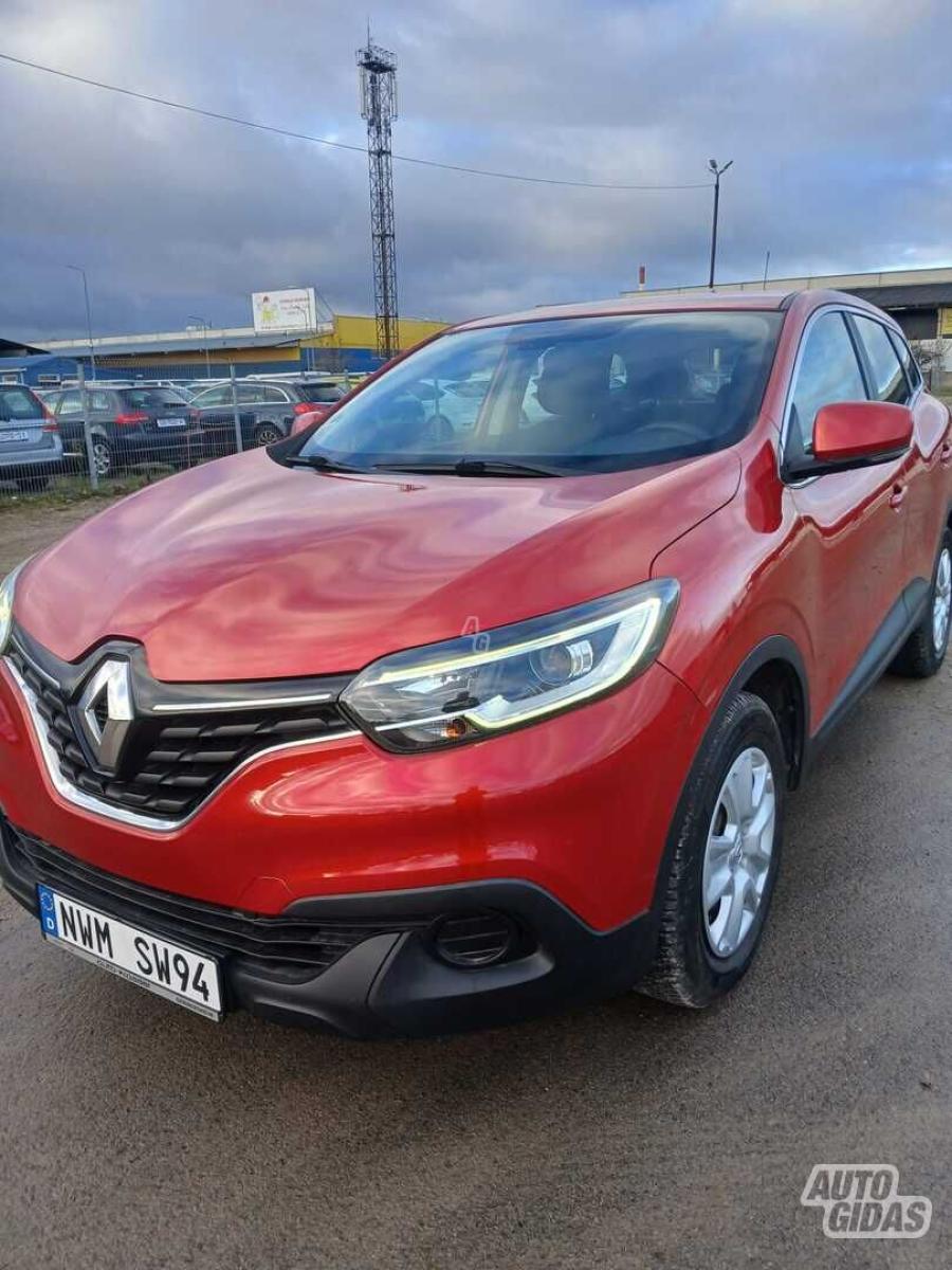 Red Renault Kadjar 2016 in Siauliai, with an engine capacity of 1.20 L and mileage of 198 thousand km for 6900 €, photo 3 on AUTOMOTO.COM.LV