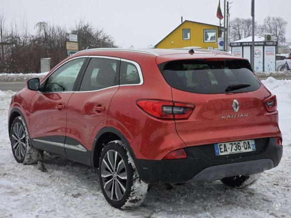 Red Renault Kadjar 2016 in Taurage, with an engine capacity of 1.60 L and mileage of 243 thousand km for 7950 €, photo 7 on AUTOMOTO.COM.LV