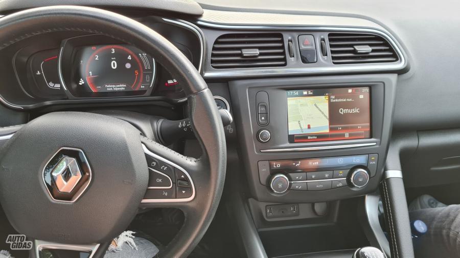 Sarkans Renault Kadjar 2016 Šauļi, ar dzinēja tilpumu 1.60 L un nobraukumu 301 tūkst. km par 6190 €, foto 17 vietnē AUTOMOTO.COM.LV