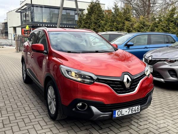 Red Renault Kadjar 2016 in Riga, with an engine capacity of 1.20 L and mileage of 157 thousand km for 9800 €, photo 2 on AUTOMOTO.COM.LV