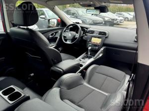 Red Renault Kadjar 2016 in Riga, with an engine capacity of 1.20 L and mileage of 157 thousand km for 9800 €, photo 12 on AUTOMOTO.COM.LV