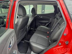 Red Renault Kadjar 2016 in Riga, with an engine capacity of 1.20 L and mileage of 157 thousand km for 9800 €, photo 16 on AUTOMOTO.COM.LV