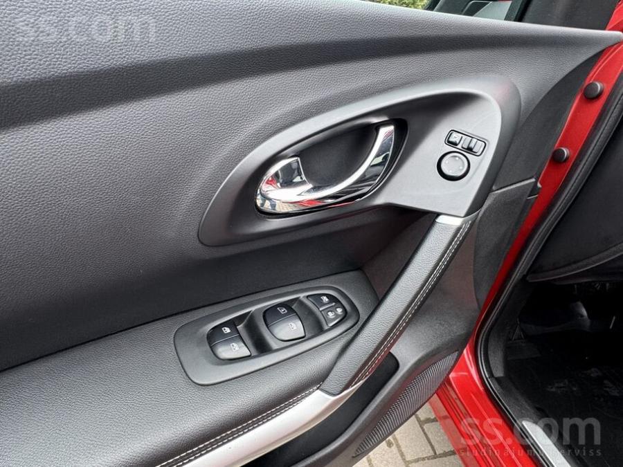 Red Renault Kadjar 2016 in Riga, with an engine capacity of 1.20 L and mileage of 157 thousand km for 9800 €, photo 19 on AUTOMOTO.COM.LV