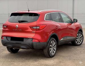 Red Renault Kadjar 2016 in Panevezys, with an engine capacity of 1.60 L and mileage of 190 thousand km for 6999 €, photo 4 on AUTOMOTO.COM.LV