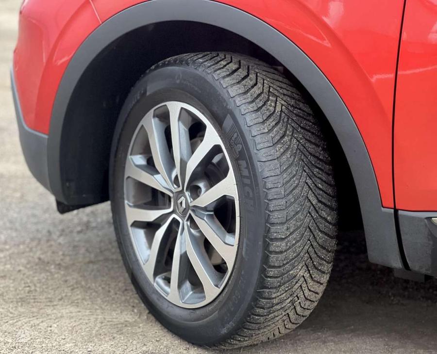 Red Renault Kadjar 2016 in Panevezys, with an engine capacity of 1.60 L and mileage of 190 thousand km for 6999 €, photo 10 on AUTOMOTO.COM.LV