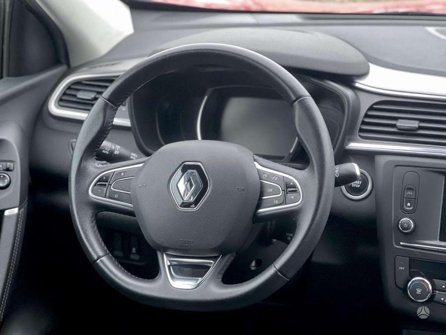 Red Renault Kadjar 2016 in Panevezys, with an engine capacity of 1.60 L and mileage of 190 thousand km for 6999 €, photo 19 on AUTOMOTO.COM.LV