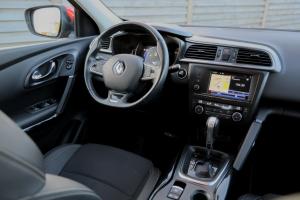 Red Renault Kadjar 2016 in Riga, with an engine capacity of 1.20 L and mileage of 168 thousand km for 9990 €, photo 13 on AUTOMOTO.COM.LV